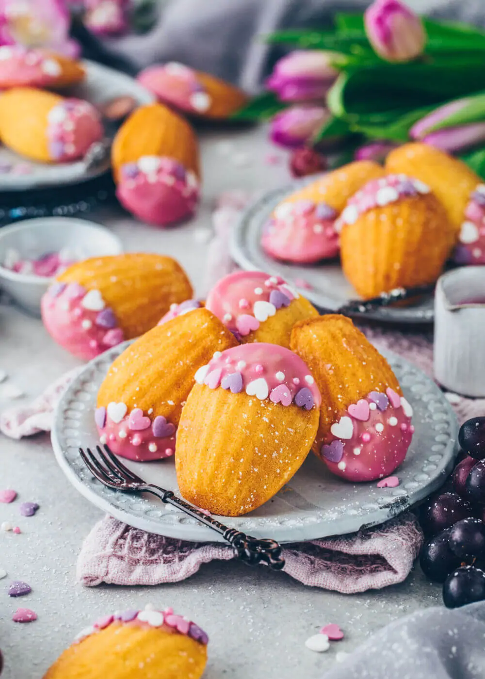 Vegan Madeleines Recipe (Easy French Mini Cakes) - Bianca Zapatka | Recipes