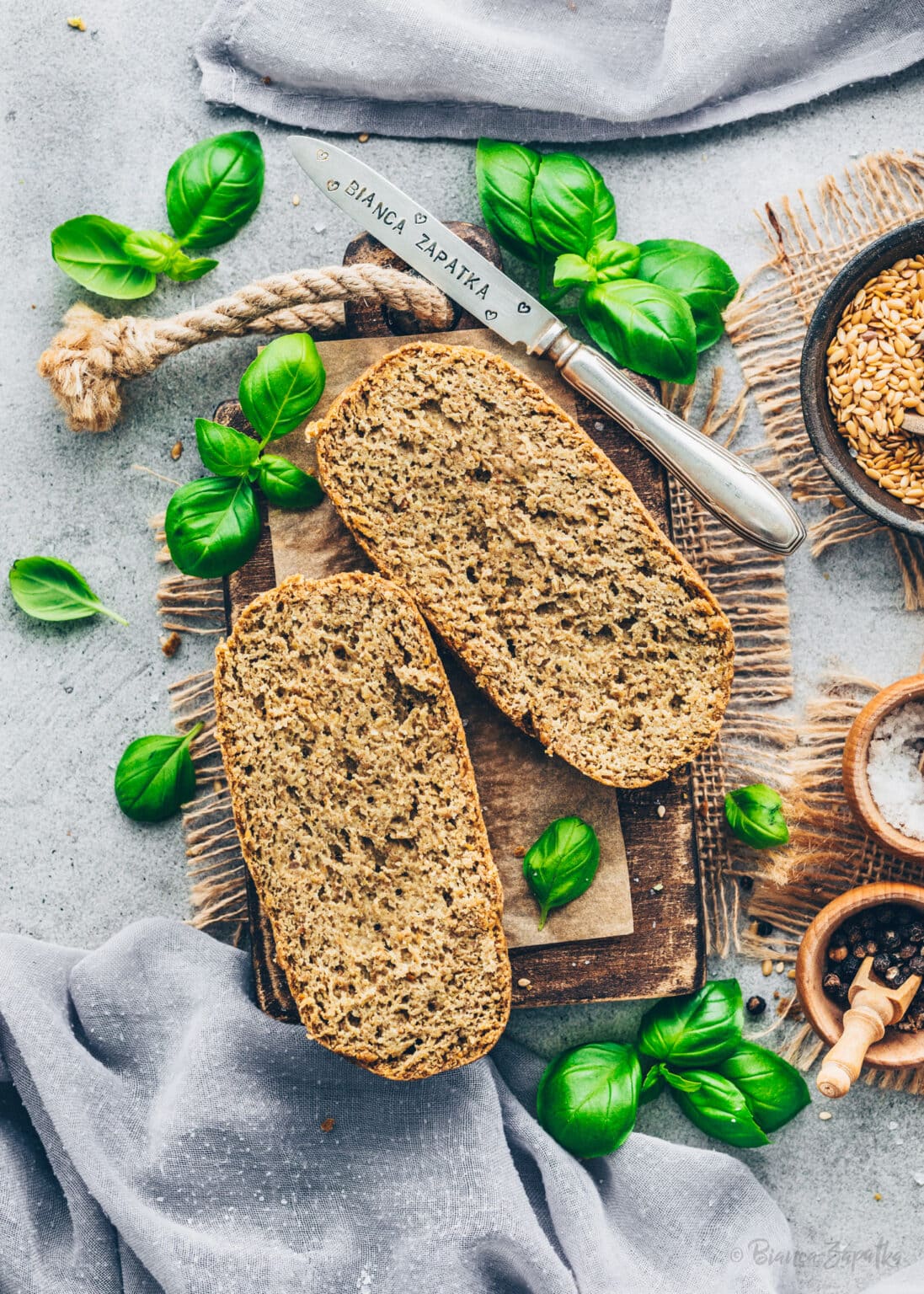 Flaxseed Bread - Easy Vegan Keto Loaf - Bianca Zapatka | Recipes